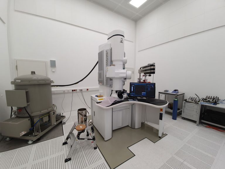 Reference electron beam devices- shielding made of mu-metal